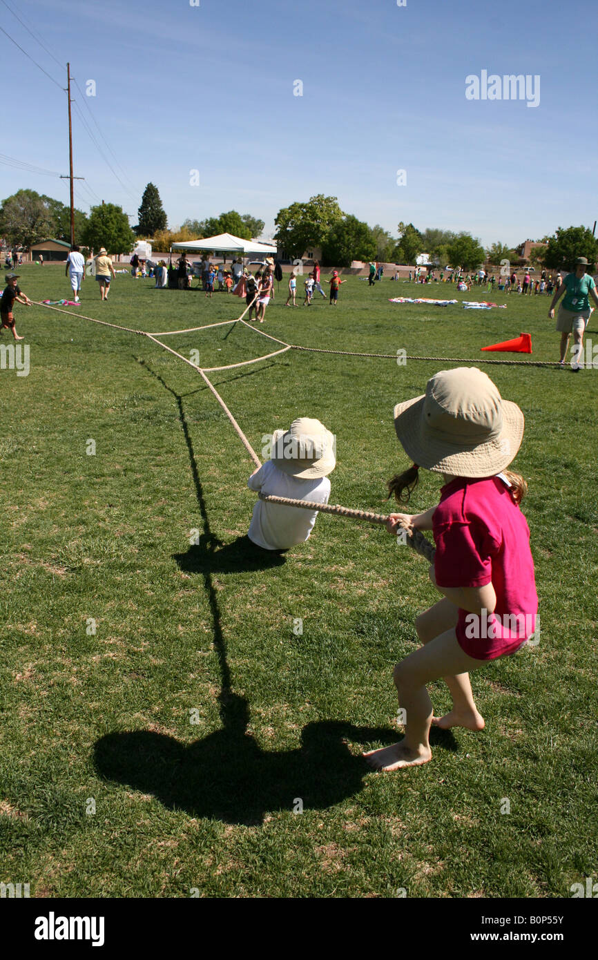 tug of war game outdoors field day elementary school Stock Photo - Alamy