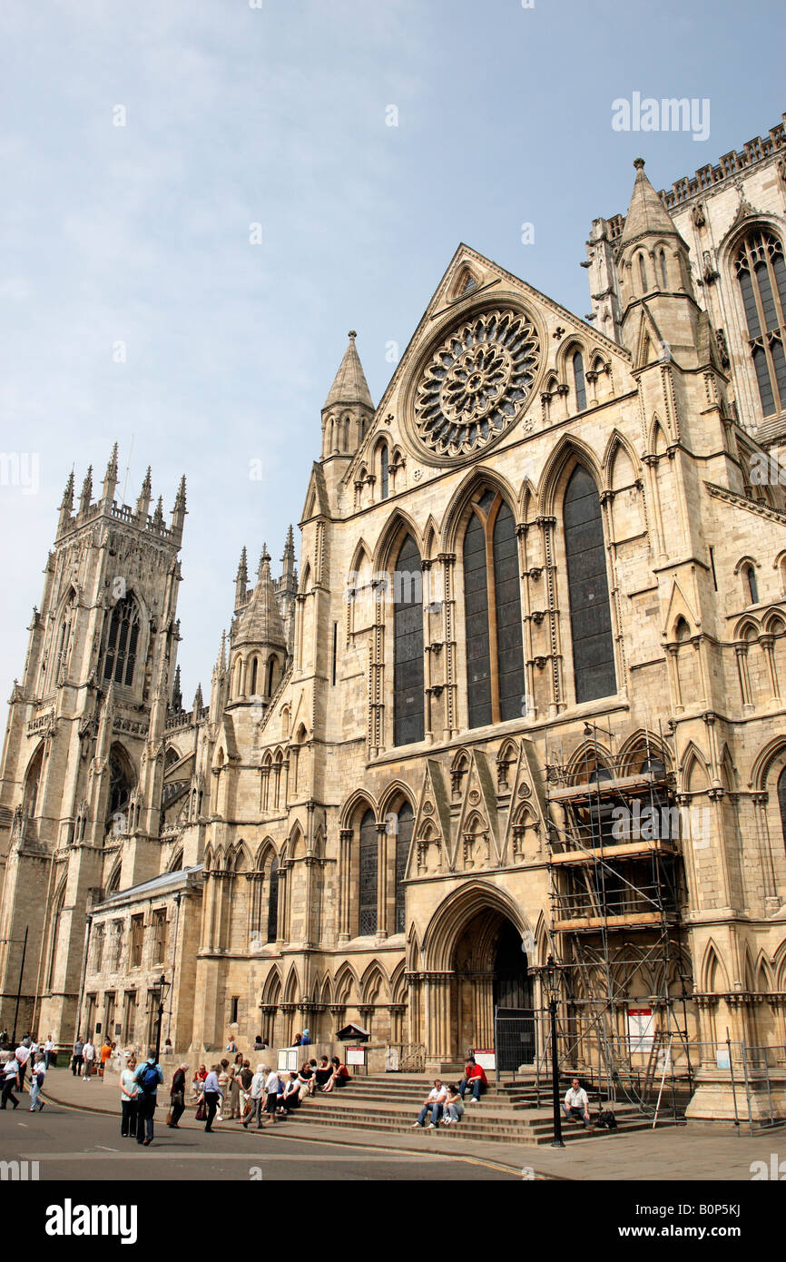 York minster largest gothic cathedral hi-res stock photography and ...