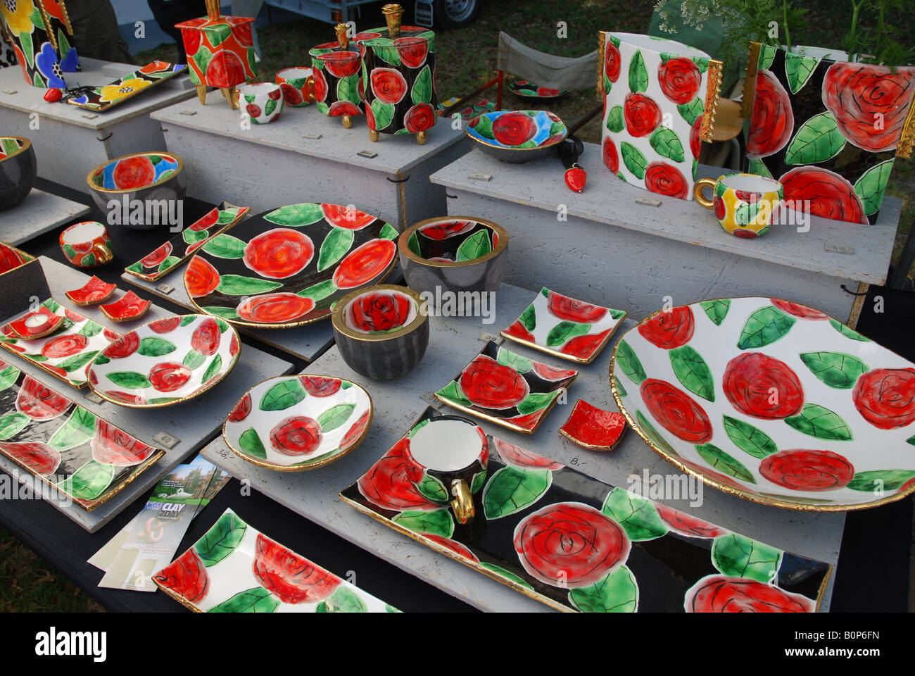 display of vases and ceramics in crockery shop Stock Photo - Alamy