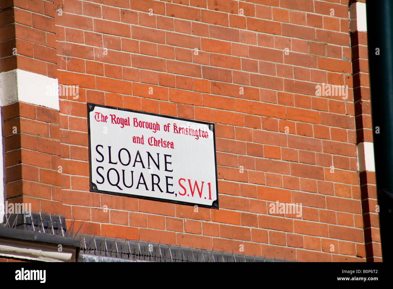 Sloane street sign hi-res stock photography and images - Alamy
