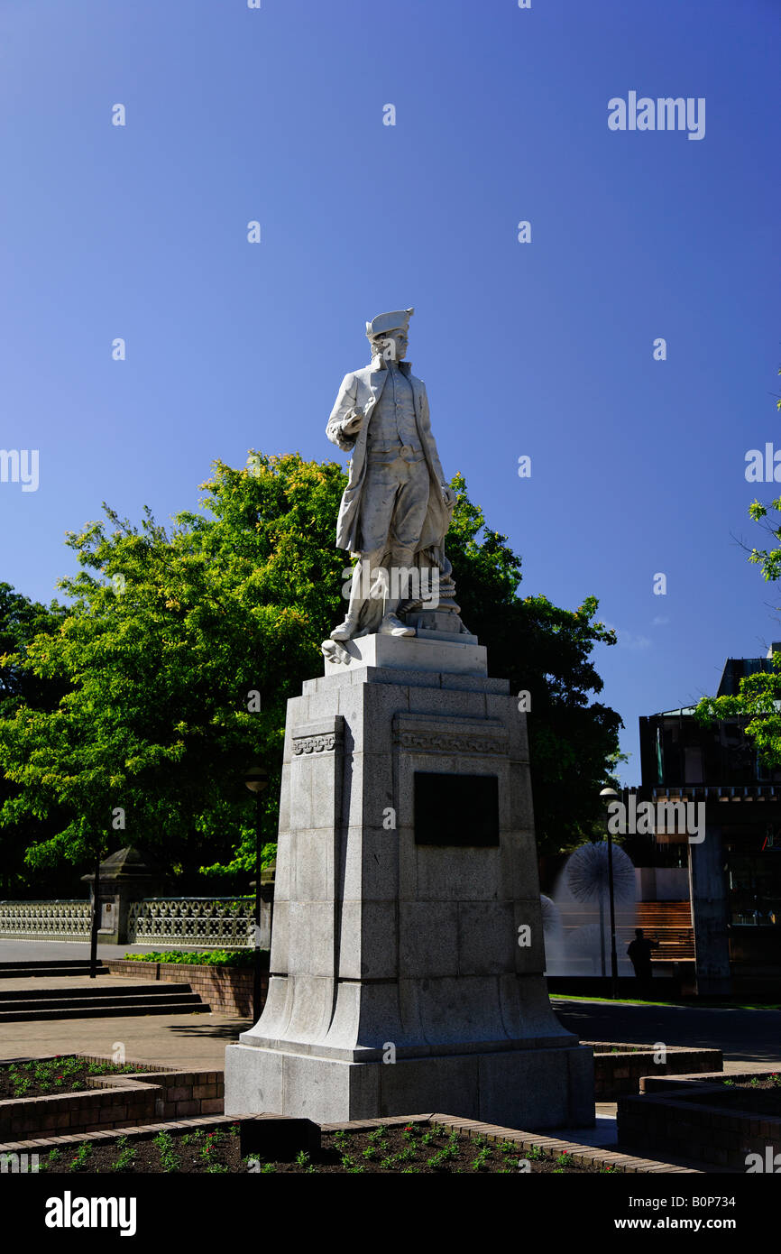 A statue of Captain James Cook in Victoria Square, Christchurch Stock ...