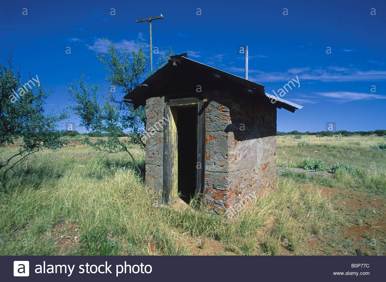 Outback Dunny Stock Photos & Outback Dunny Stock Images - Alamy
