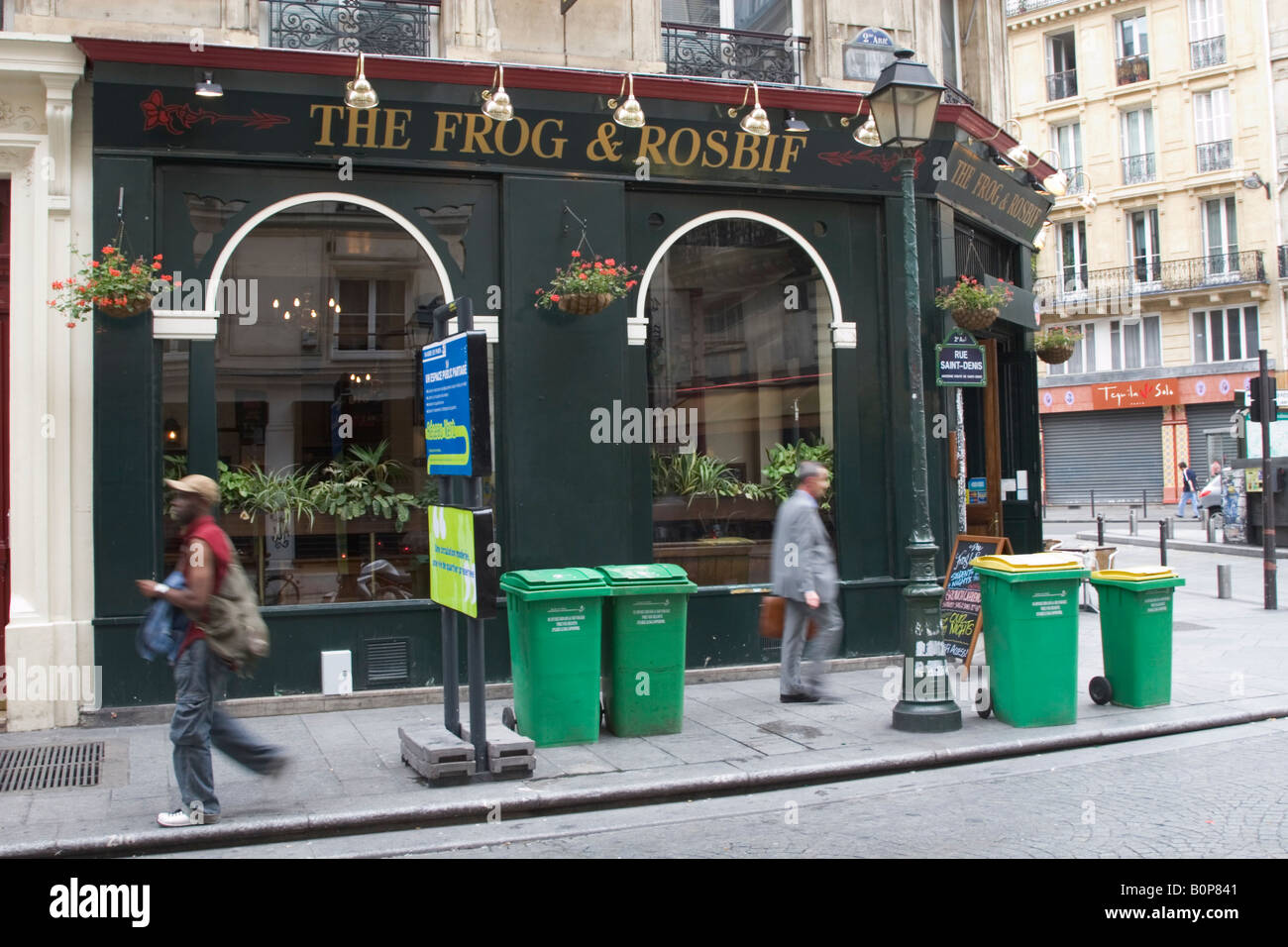 The 'Frog & Rosbif' traditional English pub in Paris catering for ...