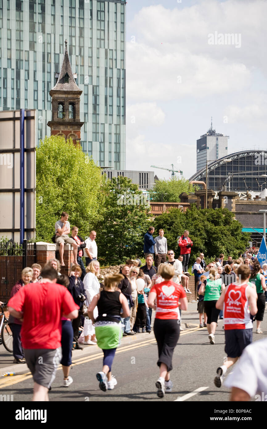 Manchester 10K Greatrun May 2008 with Beetham Tower, Hilton Hotel in ...