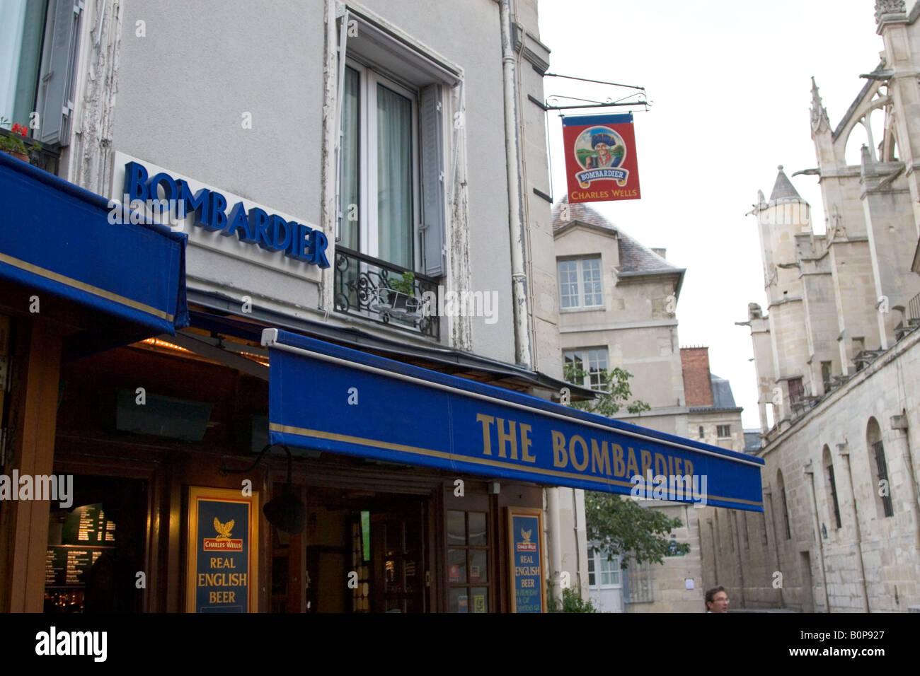 The Bombardier traditional English pub in Paris catering for English ex ...