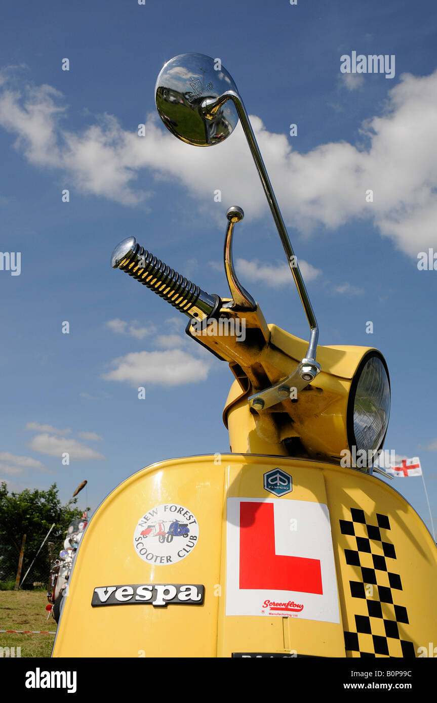 Front view yellow vespa hi-res stock photography and images - Alamy