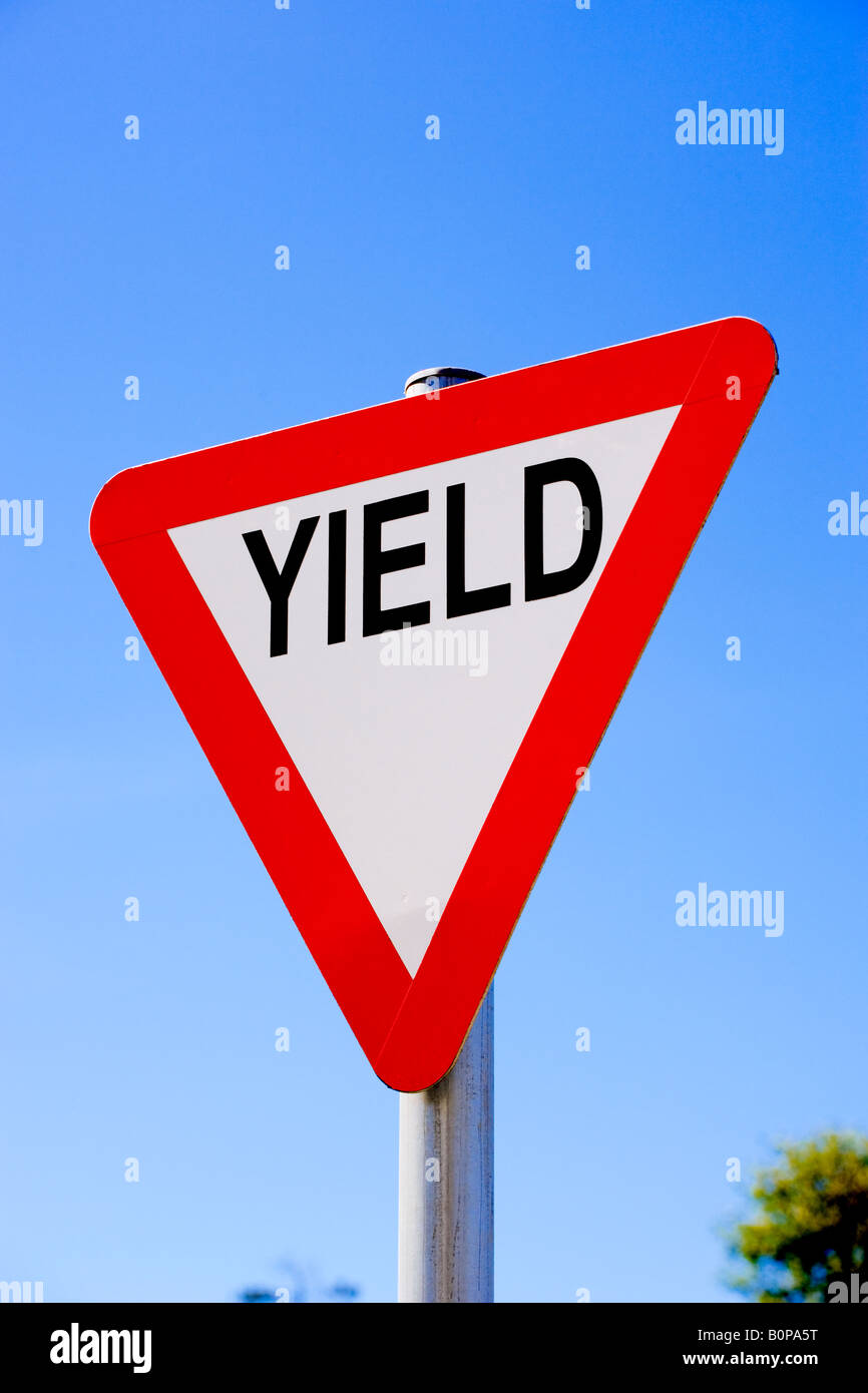 yield, give way, traffic, right of way, do not proceed until way is ...