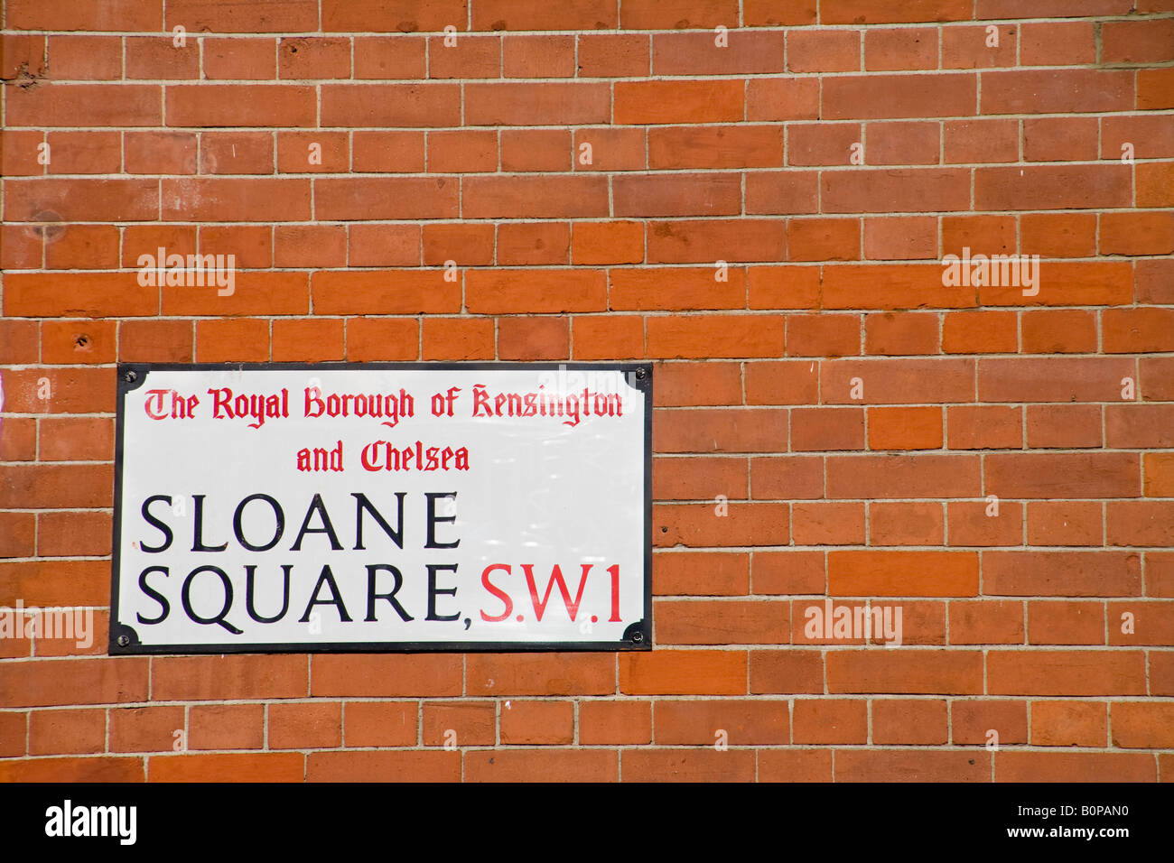 Sloane square london sign hi-res stock photography and images - Alamy