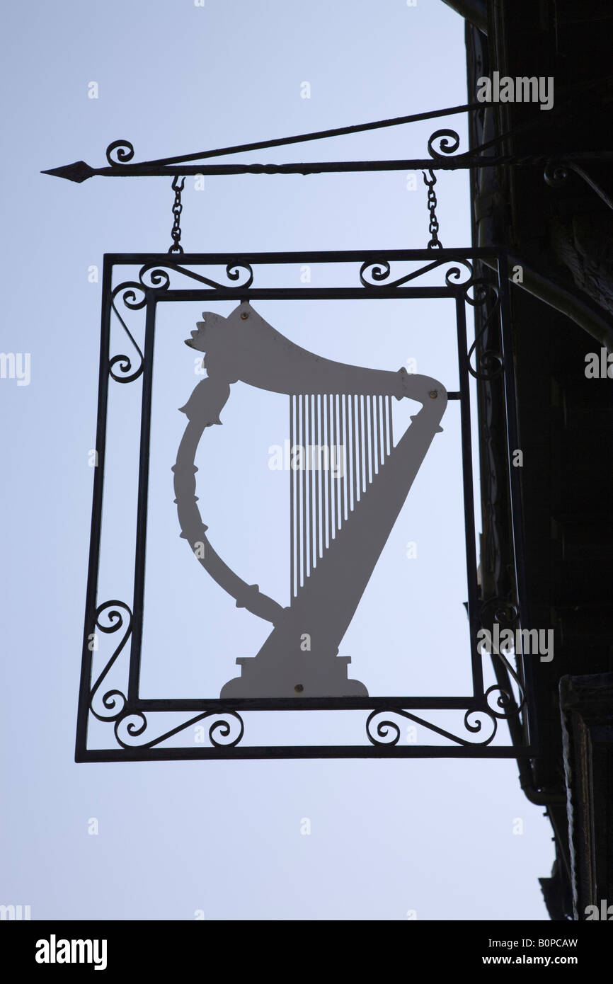 Old english harp hi-res stock photography and images - Alamy