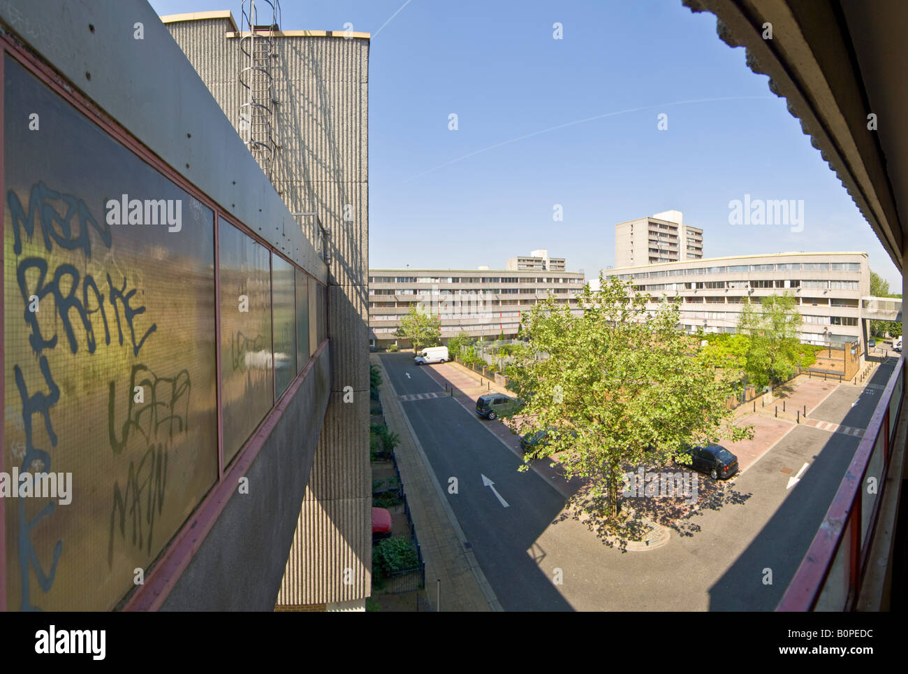 Boarded up flat on housing hi-res stock photography and images - Alamy