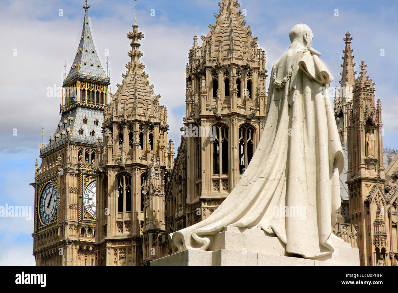 Statue of George V and Palace of Westminster London Stock Photo - Alamy