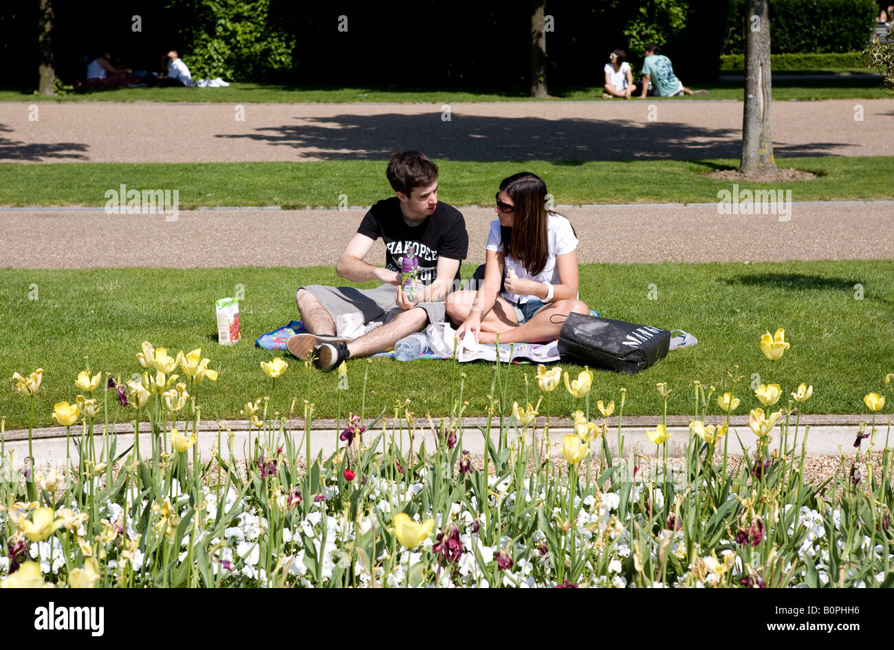 London picnic park hi-res stock photography and images - Alamy