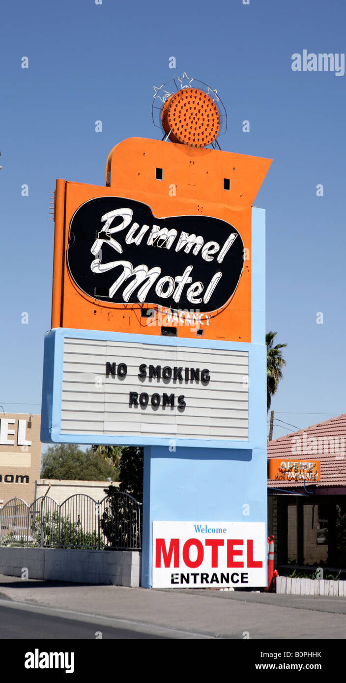 Classic motel sign in hi-res stock photography and images - Alamy