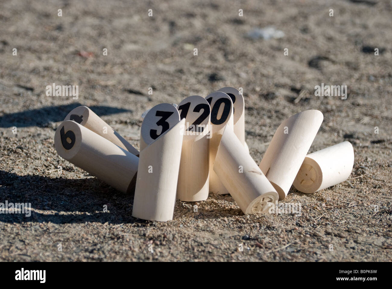 Numbers falling hi-res stock photography and images - Alamy