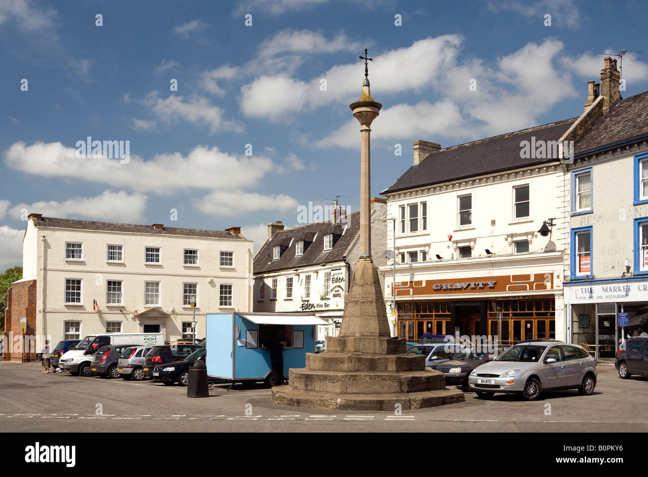 UK England Lincolnshire Grantham Market Square ancient Market Cross ...
