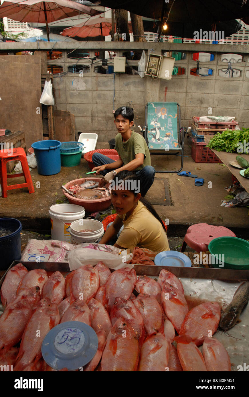 thai fishermens wife and fishmonger, fresh market, bangkok, thailand ...