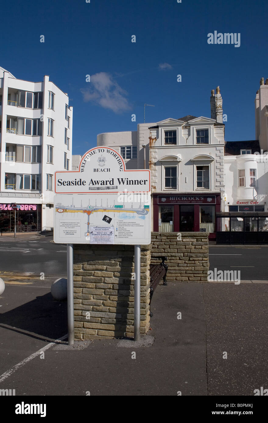 Worthing town seafront hi-res stock photography and images - Alamy