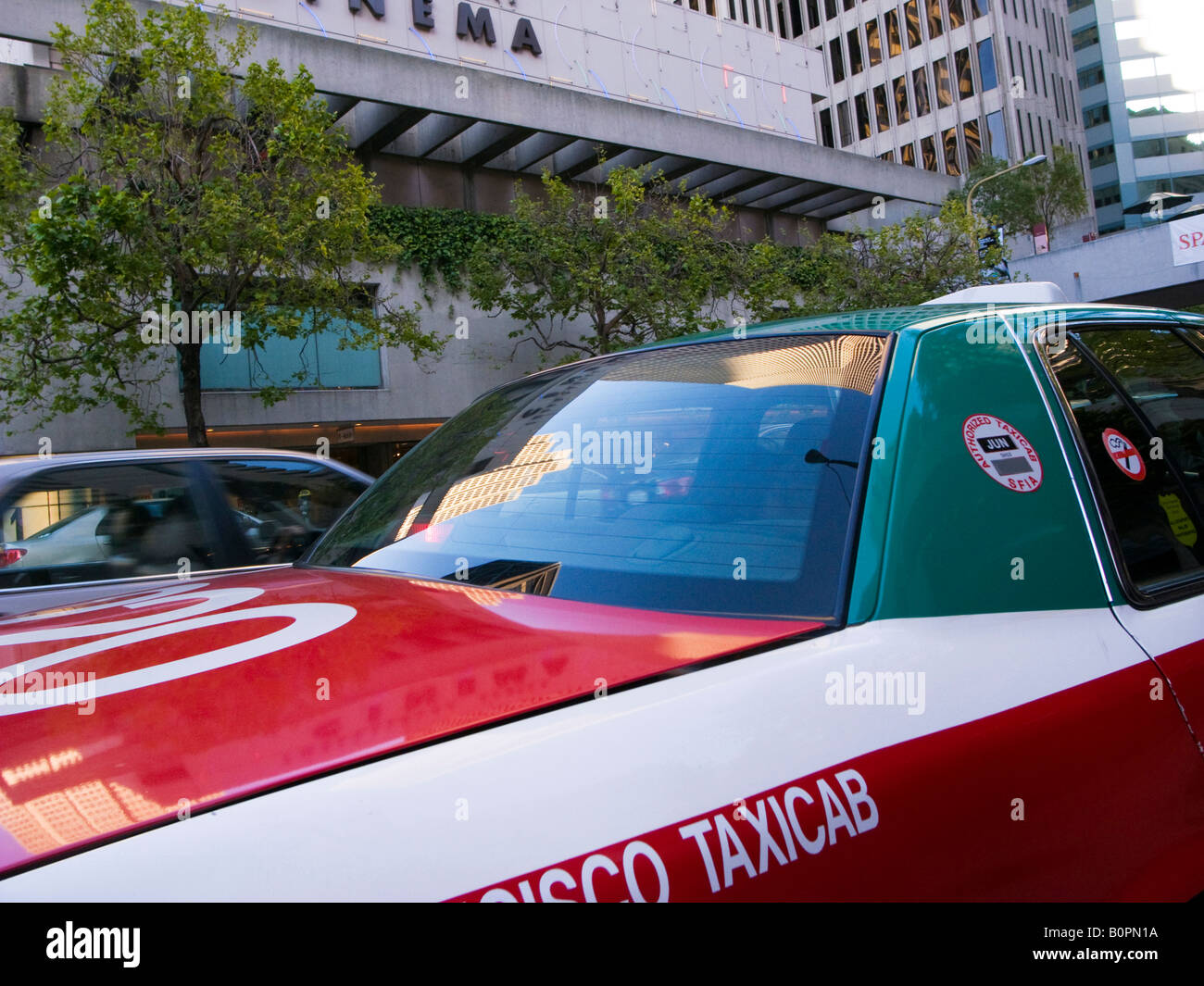 San francisco taxi cab hi-res stock photography and images - Alamy