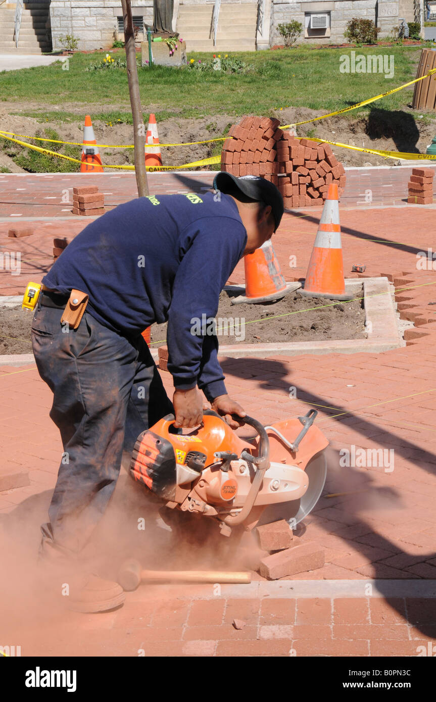 Brick laying skill hi-res stock photography and images - Alamy