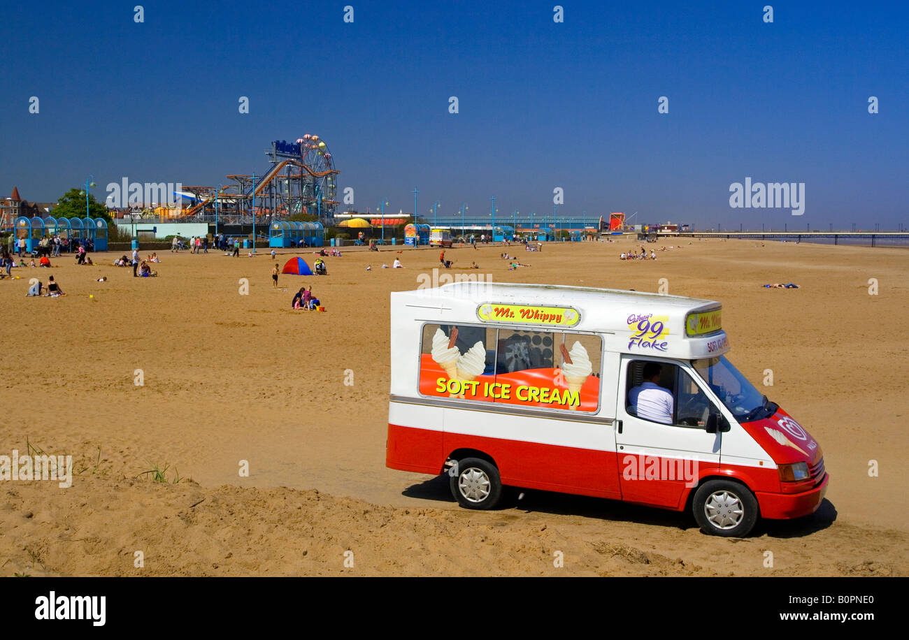 Ice cream van beach hi-res stock photography and images - Alamy