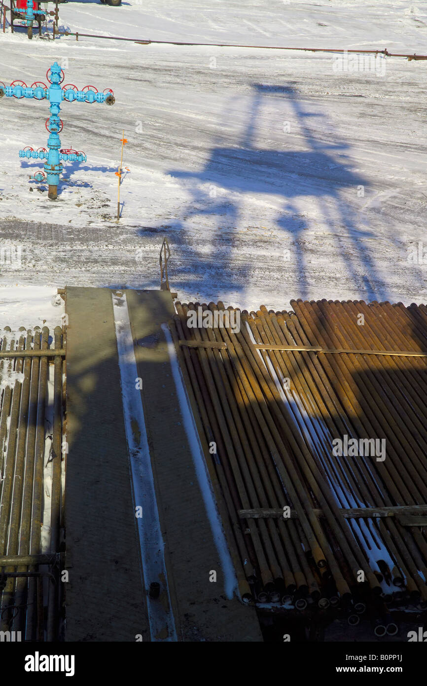 A Gazprom drilling rig in Yamburg, Tjumen region Stock Photo - Alamy