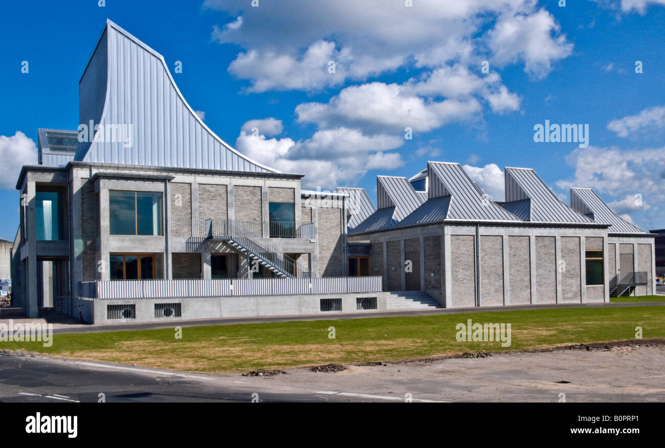 View from the south/east of the newly built Utzon Center in Aalborg ...