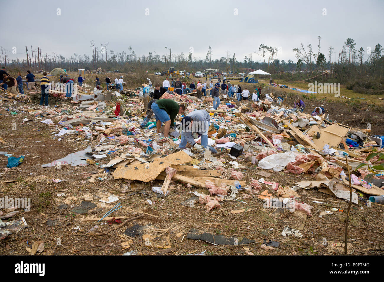 Tornado disaster relief workers hi-res stock photography and images - Alamy