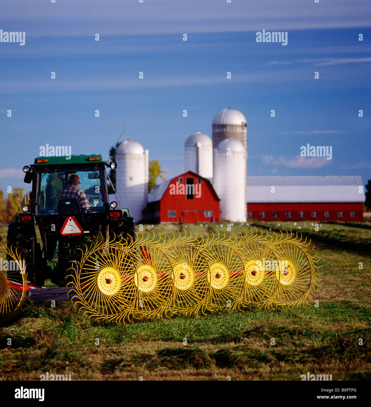 Hay rakes hi-res stock photography and images - Alamy