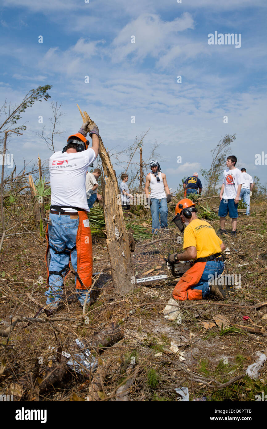 Disaster relief workers from various Florida churches clean up after ...