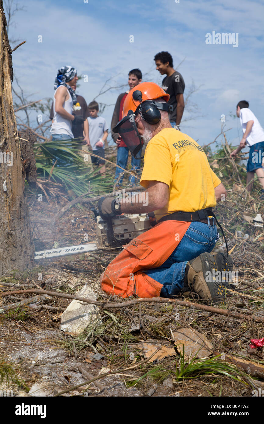 Disaster relief workers from various Florida churches clean up after ...