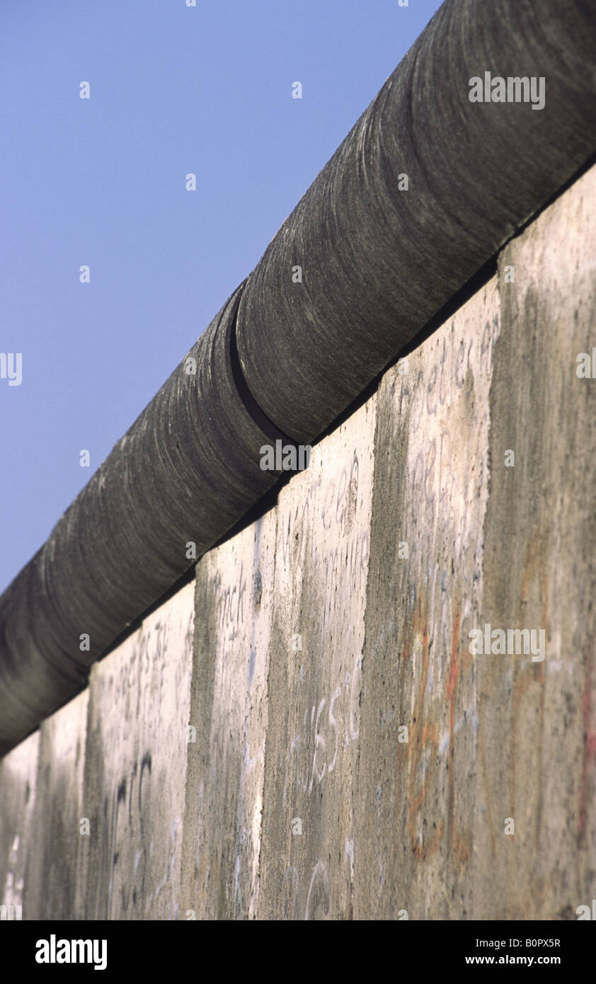 East west germany border hi-res stock photography and images - Alamy