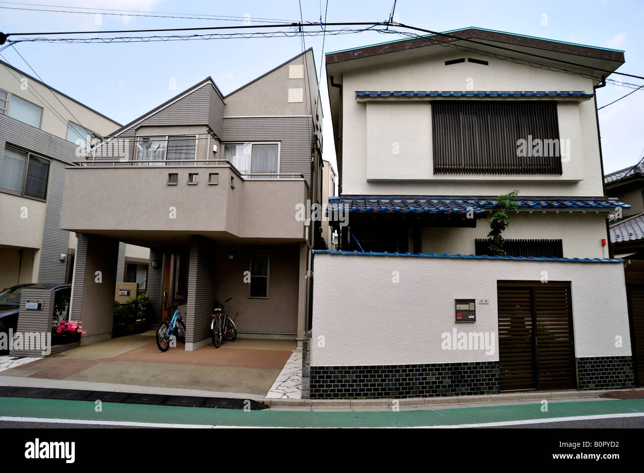 Contrasting traditional and modern houses in suburb of Tokyo 2008 Stock ...
