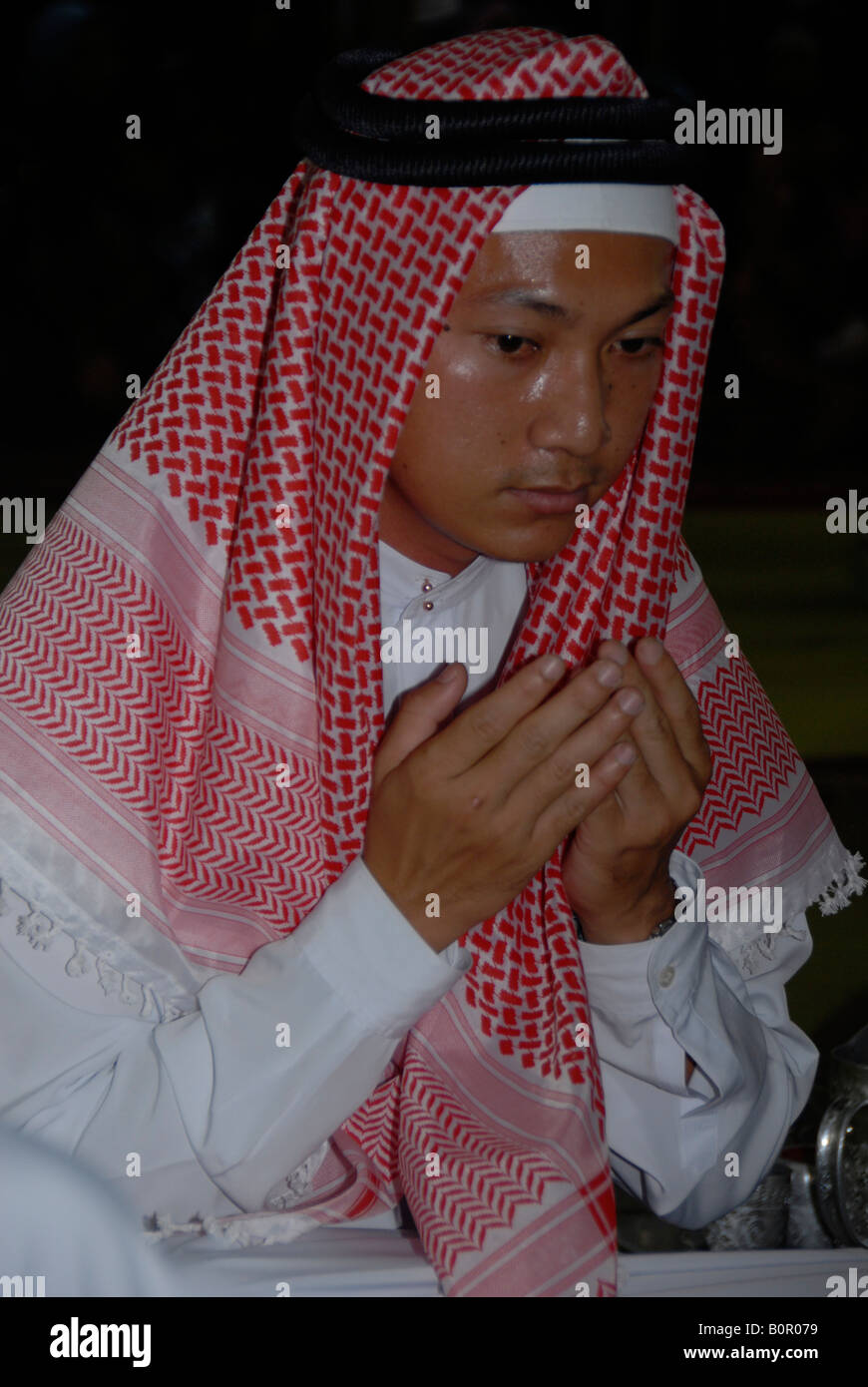 Muslim bride groom hi-res stock photography and images - Alamy