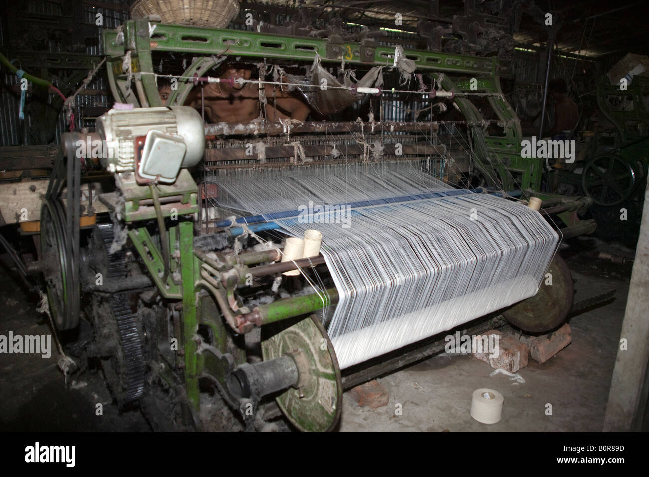 Old world machine hi-res stock photography and images - Alamy