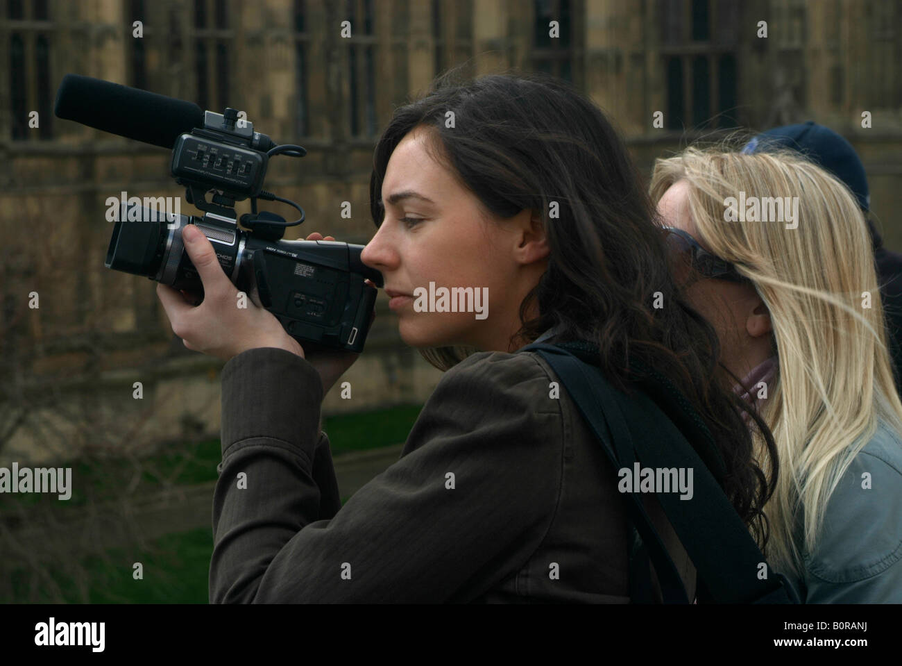 Woman filmmaker hi-res stock photography and images - Alamy