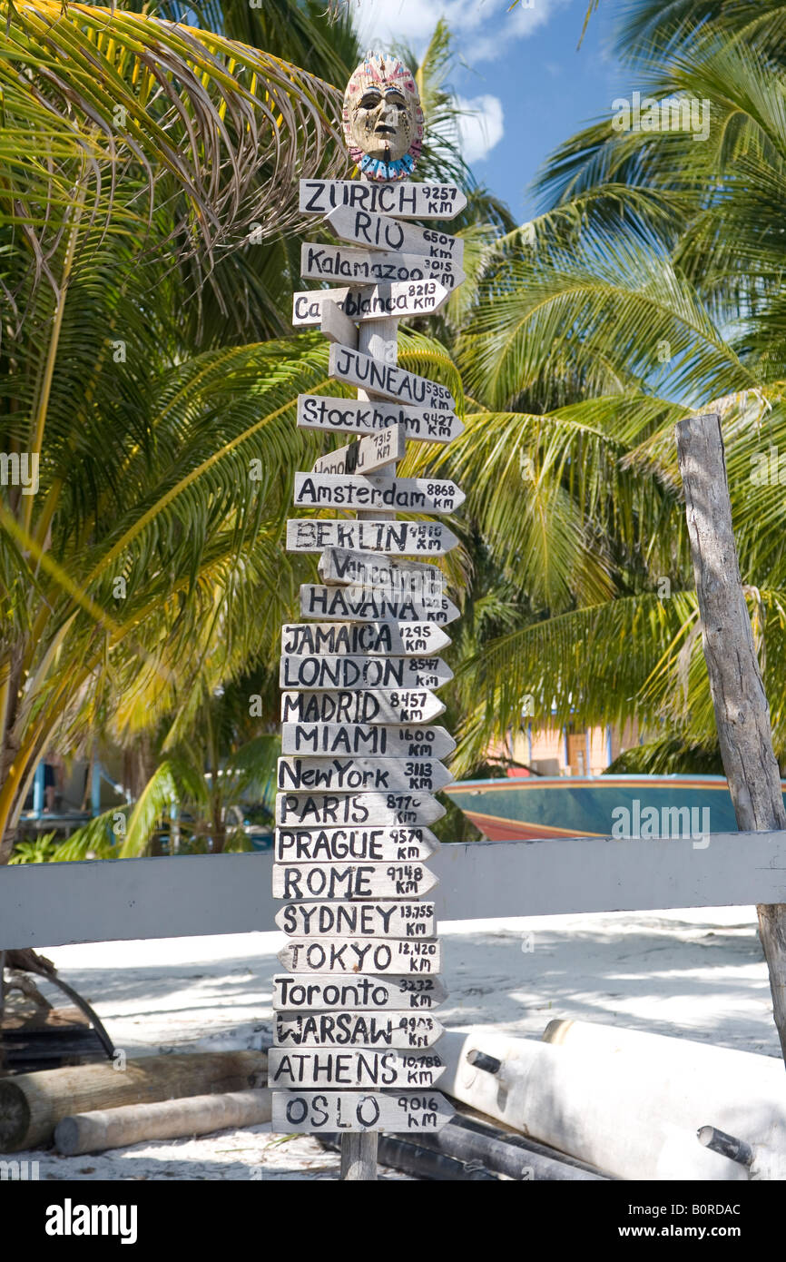 Totem signs hi-res stock photography and images - Alamy