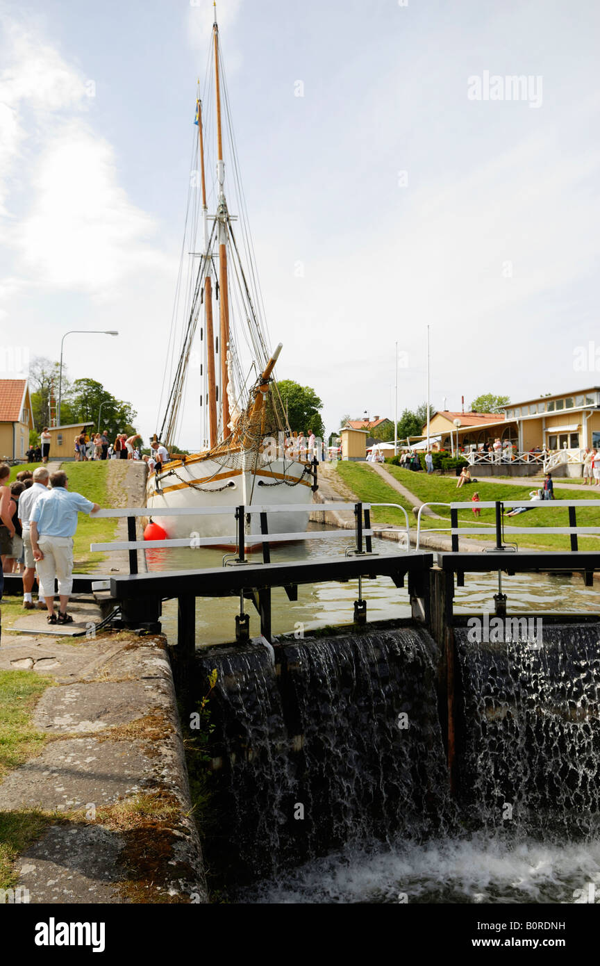 A sailboat in the Carl Johans Slussar lock of the Gota Canal Berg ...