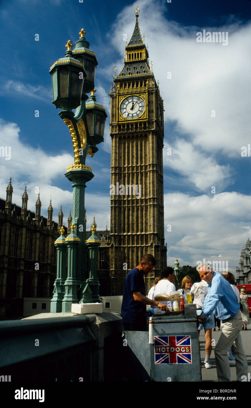 London hot dogs hi-res stock photography and images - Alamy