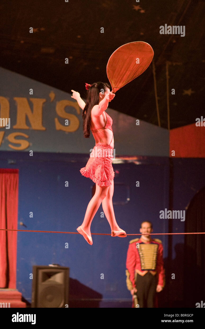 Circus big top crowd hi-res stock photography and images - Alamy