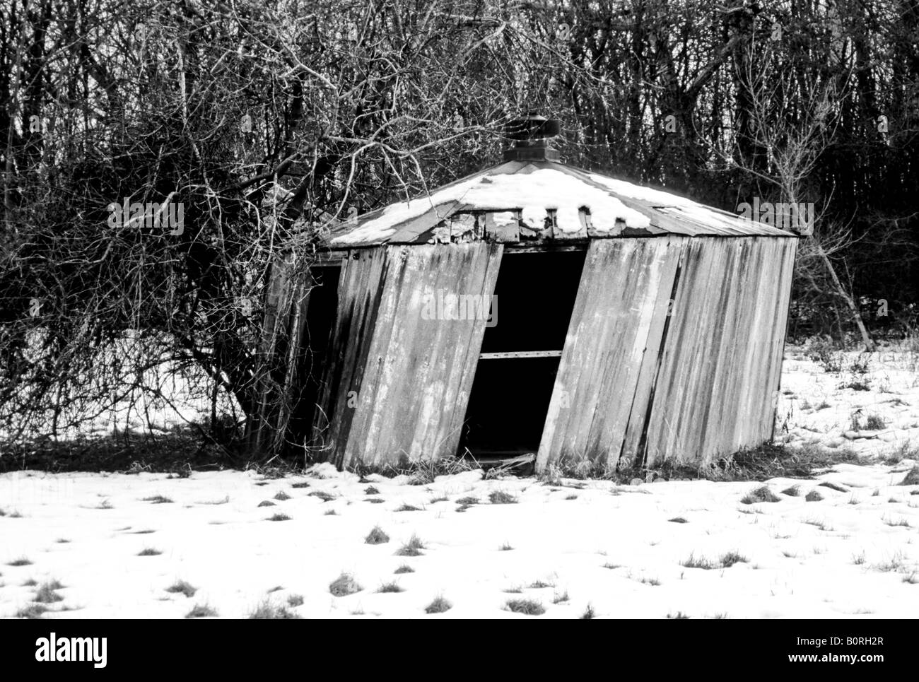 old wooden shed leaning on side Stock Photo - Alamy