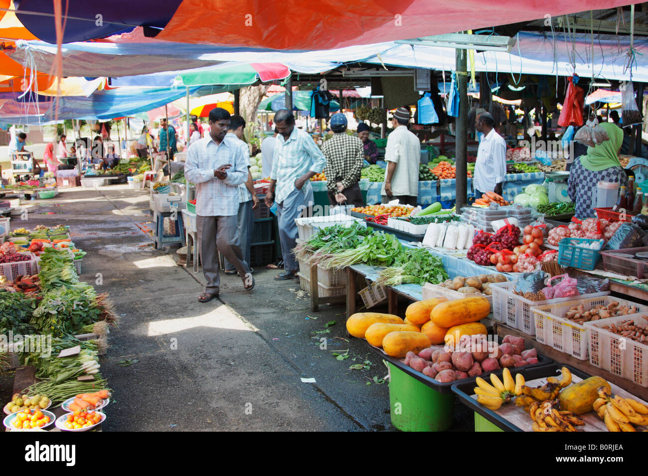 People Shopping At Outdoor Market, Brunei Stock Photo - Alamy