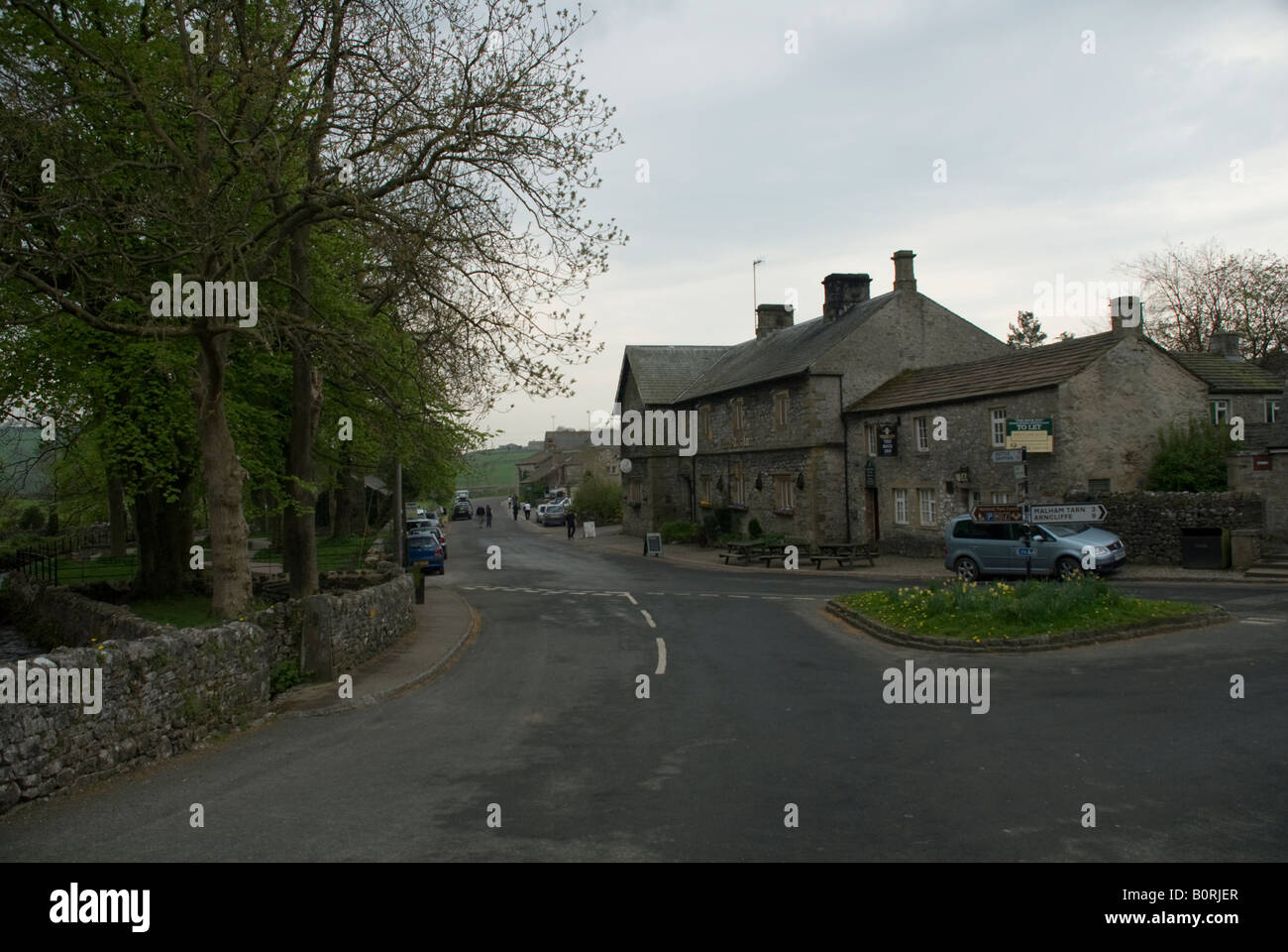 Malham wall hi-res stock photography and images - Alamy