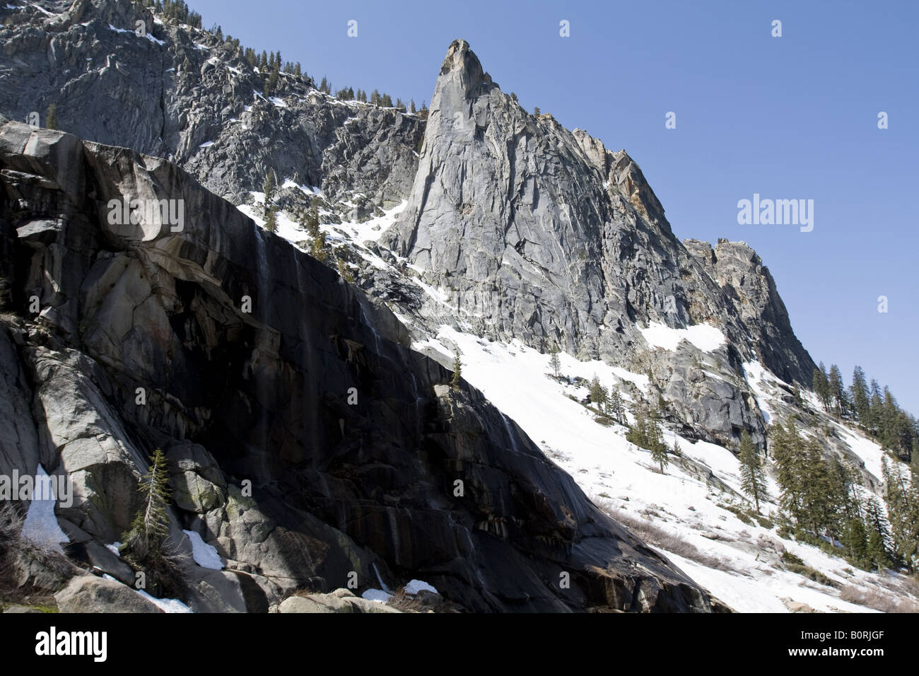 Tokopah Falls and the Watchman near Lodgepole, Sequoia National Park ...