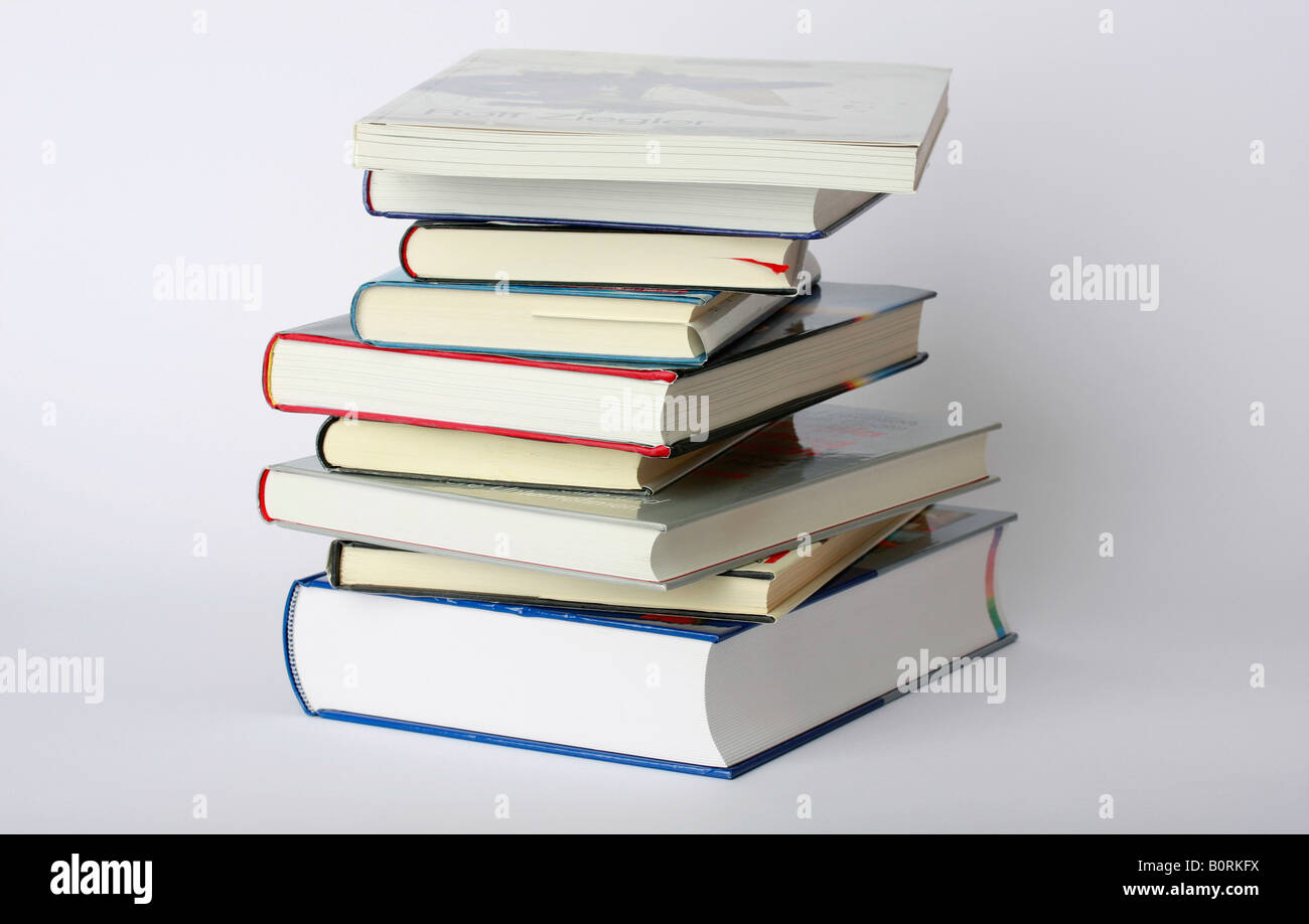 Pile of books image hi-res stock photography and images - Alamy