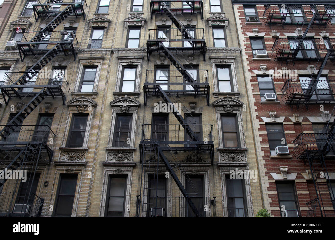 New york tenement hi-res stock photography and images - Alamy