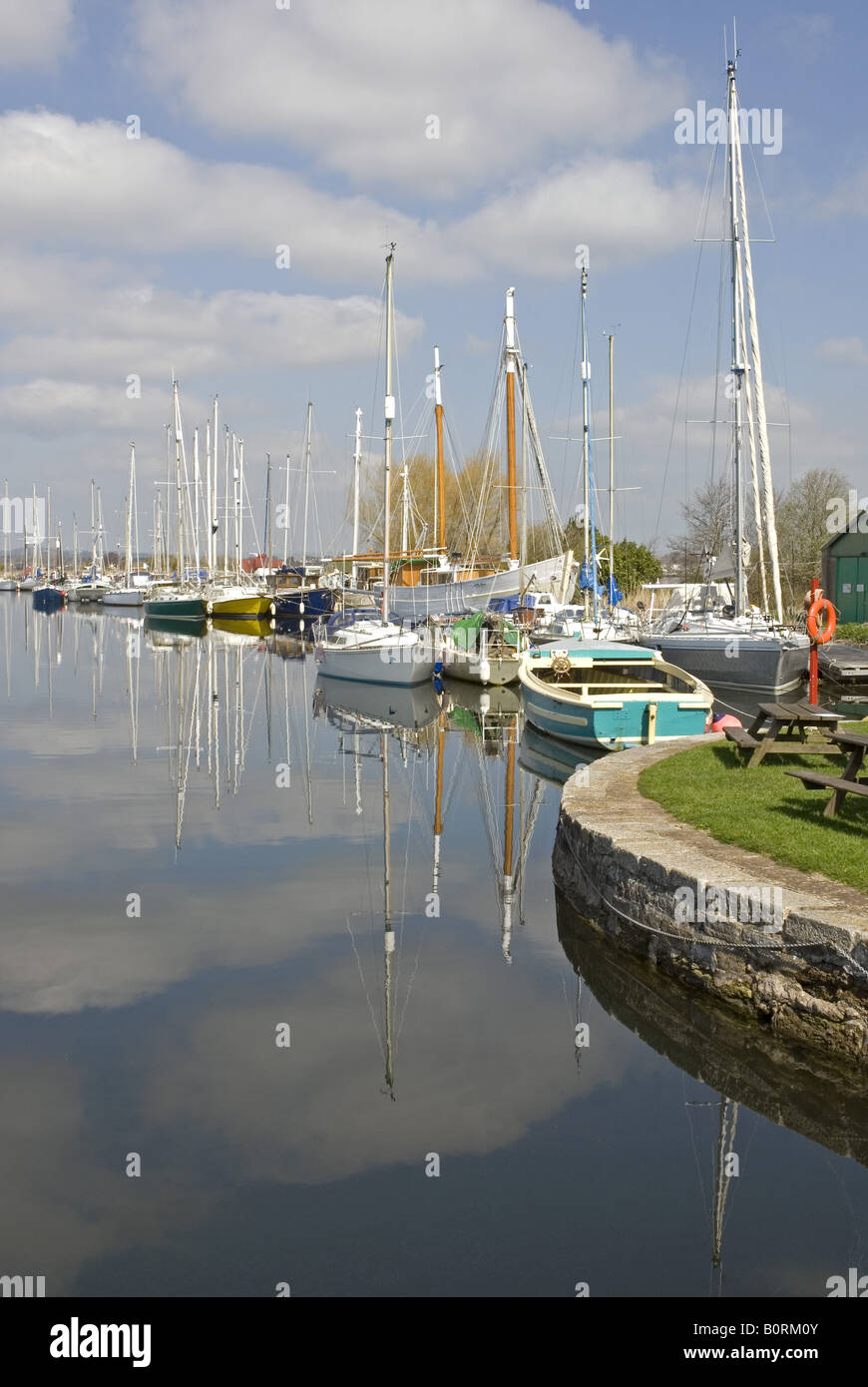 Tranquil scene on the Exeter Canal by the Turf Lock Stock Photo - Alamy