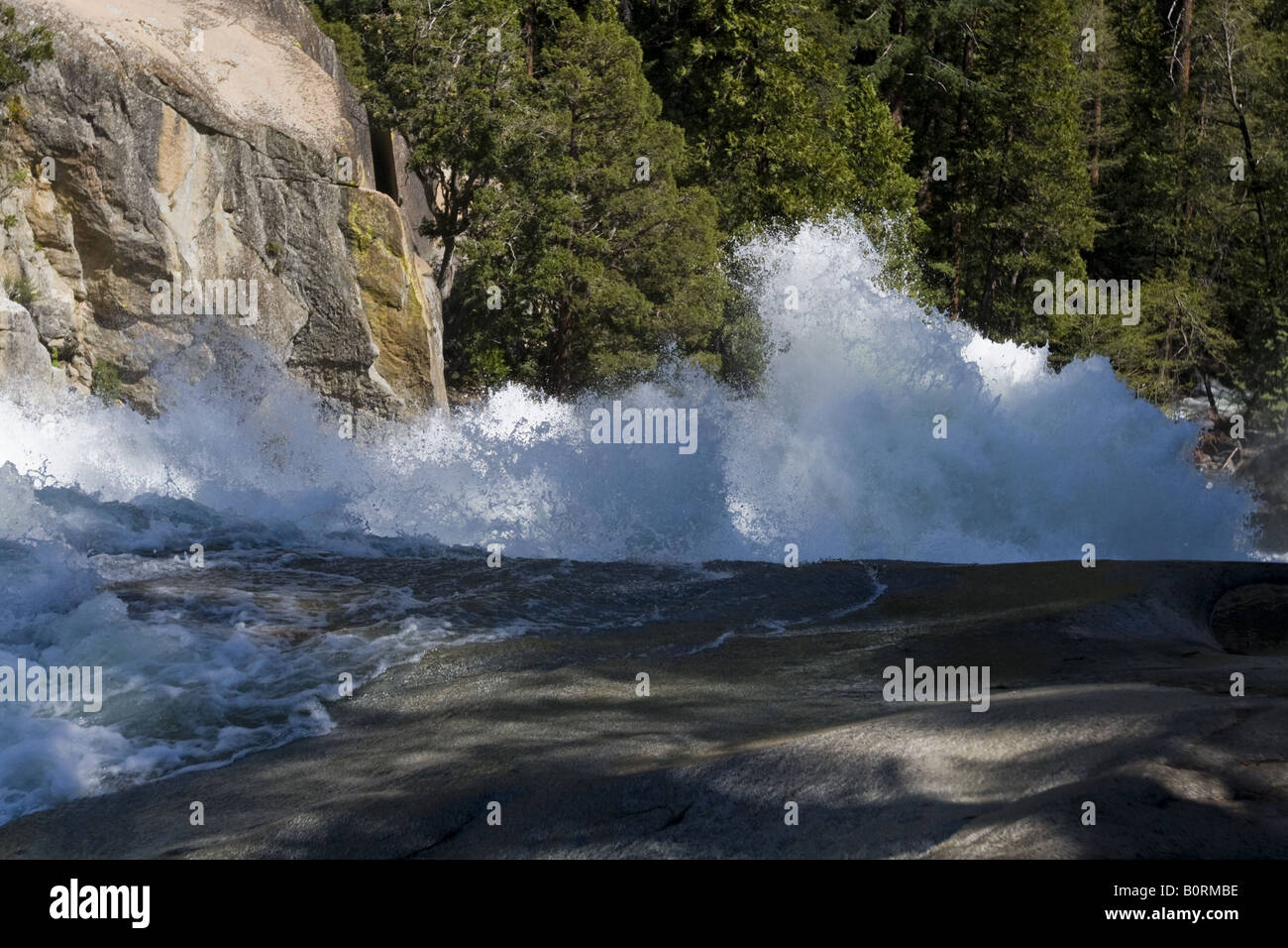 Kings canyon national park mist falls hi-res stock photography and ...