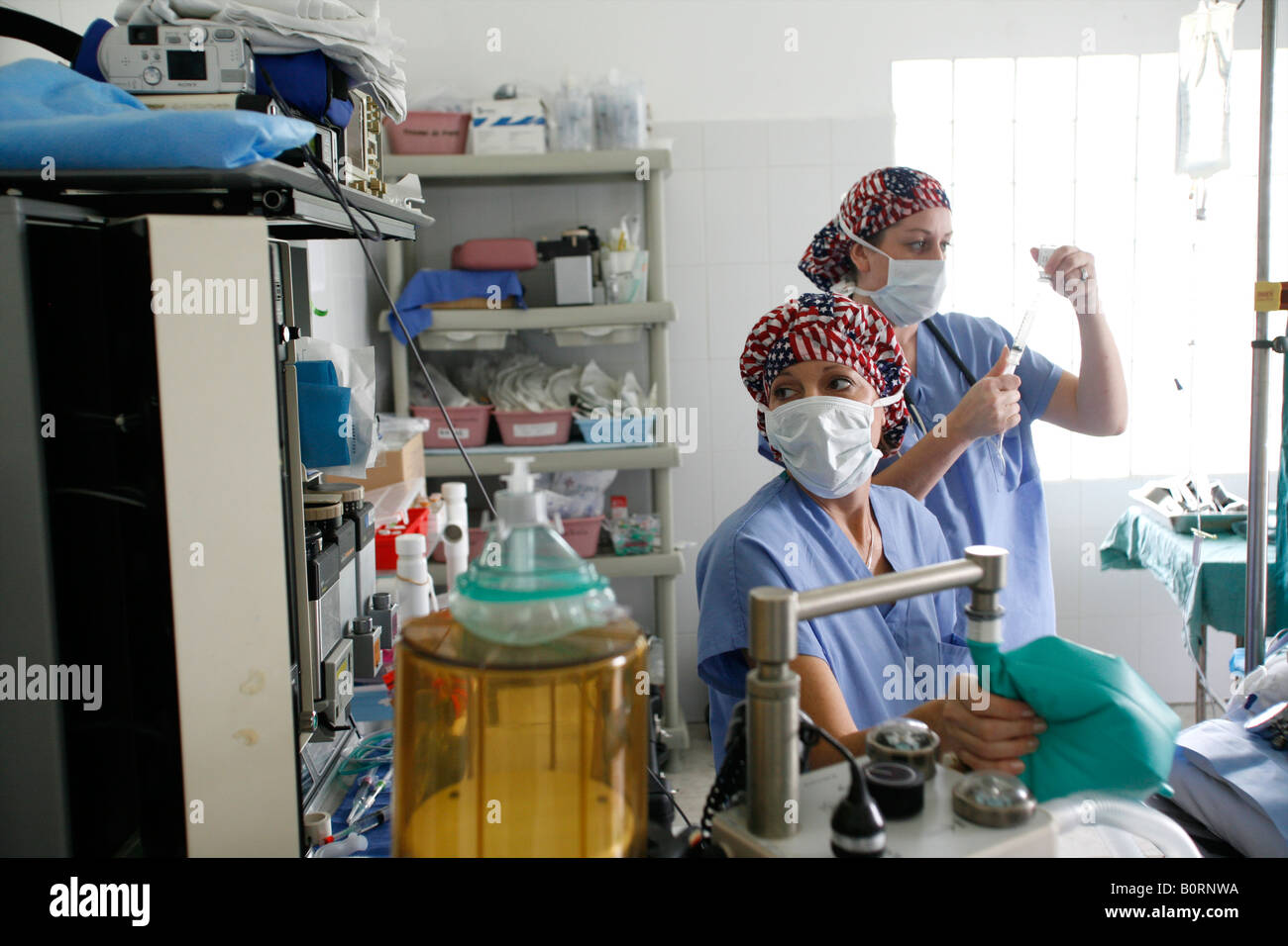 Anesthetic mask balloon hi-res stock photography and images - Alamy