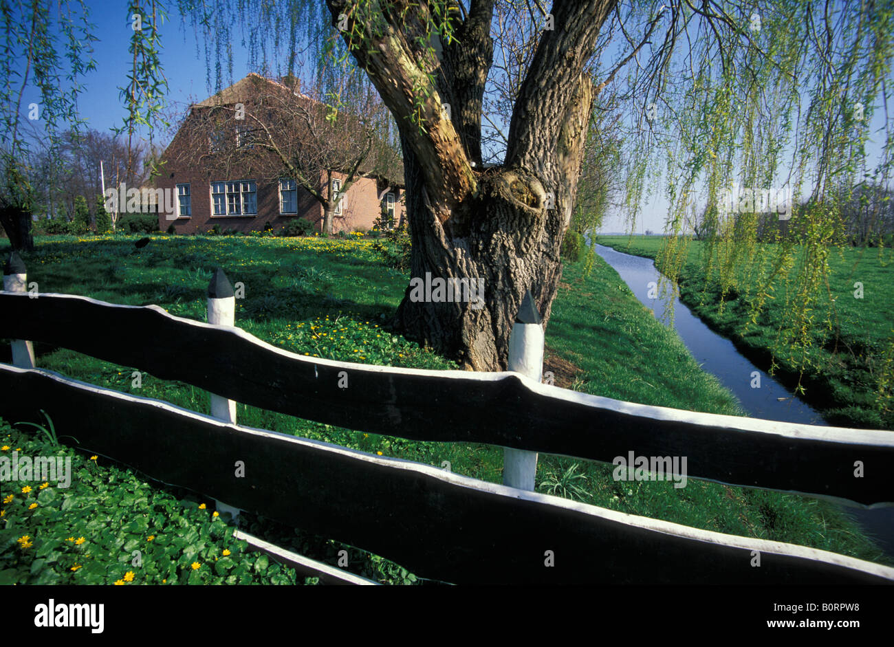 Next to a farmhouse hi-res stock photography and images - Alamy