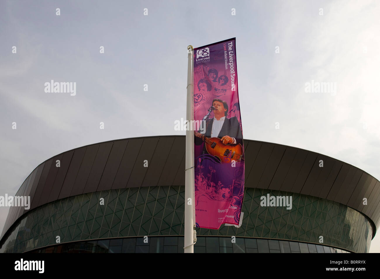 The Liverpool Echo Arena and BT conference centre in the Albert Dock ...